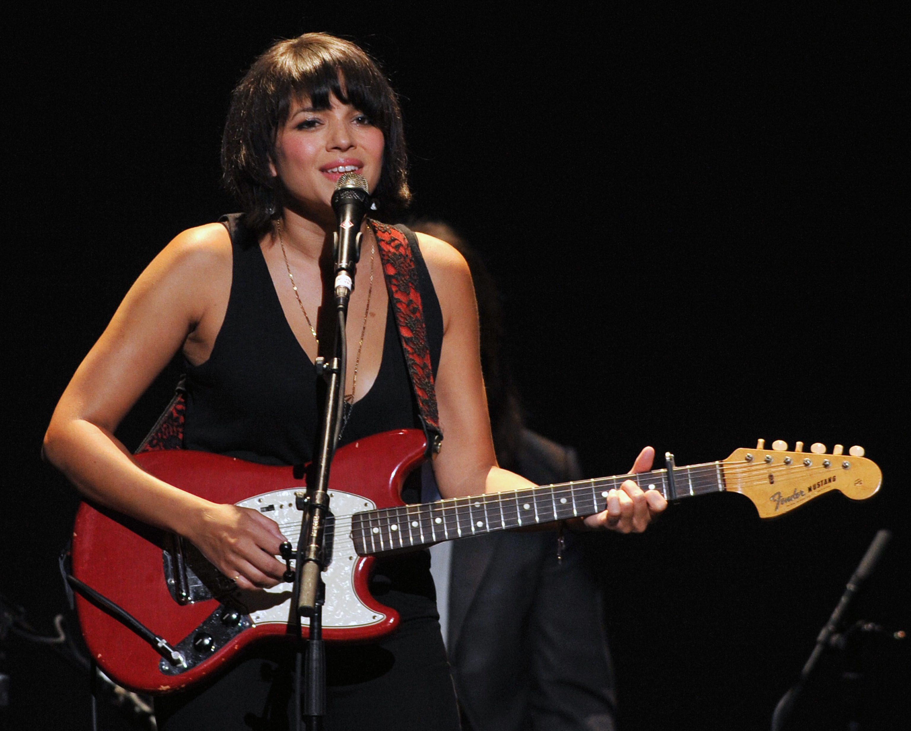 Norah Jones, la figlia |di Shankar e la sua musica - Perizona Magazine