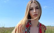 Influencer A Seno Scoperto Agli Uffizi Di Firenze Scandalo Influencer A Seno Scoperto Agli Uffizi Di Firenze Scandalo